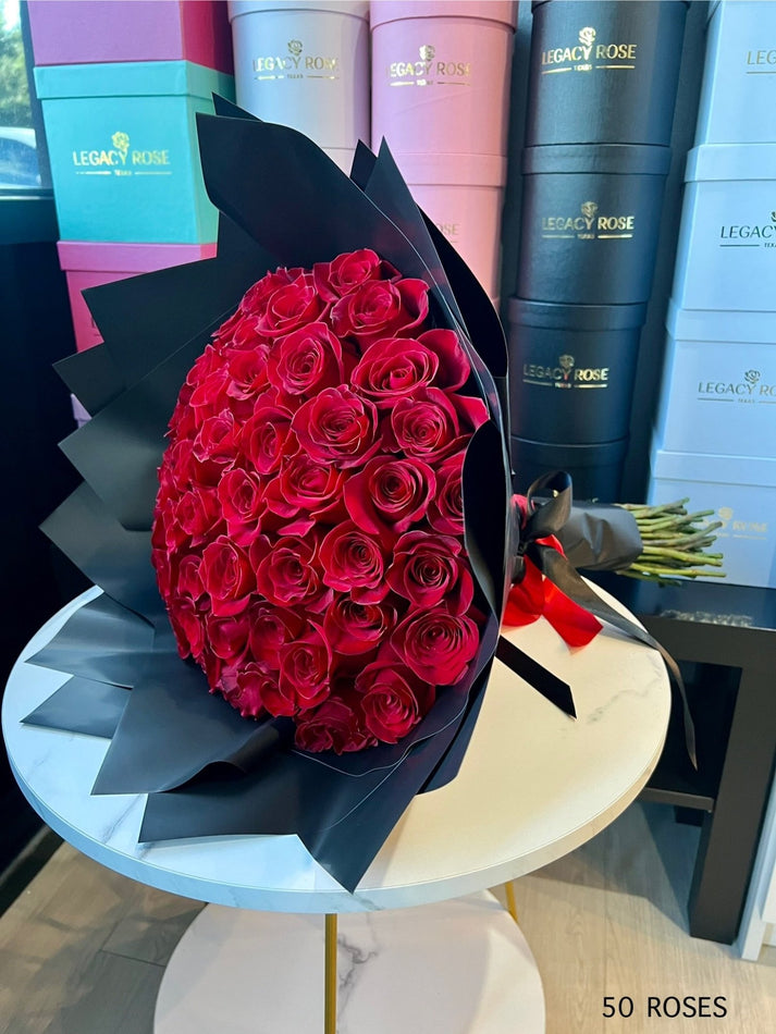 Red Rose Bouquet / Ramo Buchon – Legacy Rose TX